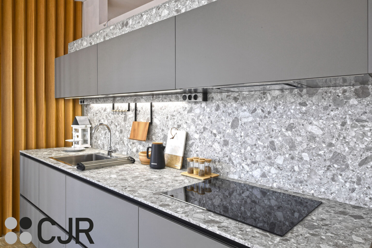 Cocina gris vison con encimera Santos Ceppo CJR | Cocinas CJR Santos